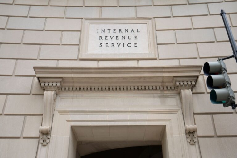IRS Recommends Increasing Slot Tax Threshold to $5,800