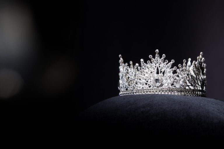 NorCal Beauty Queen Confesses to $10m Scam, Gambling
